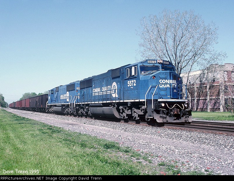 Westbound Conrail UAZ-63